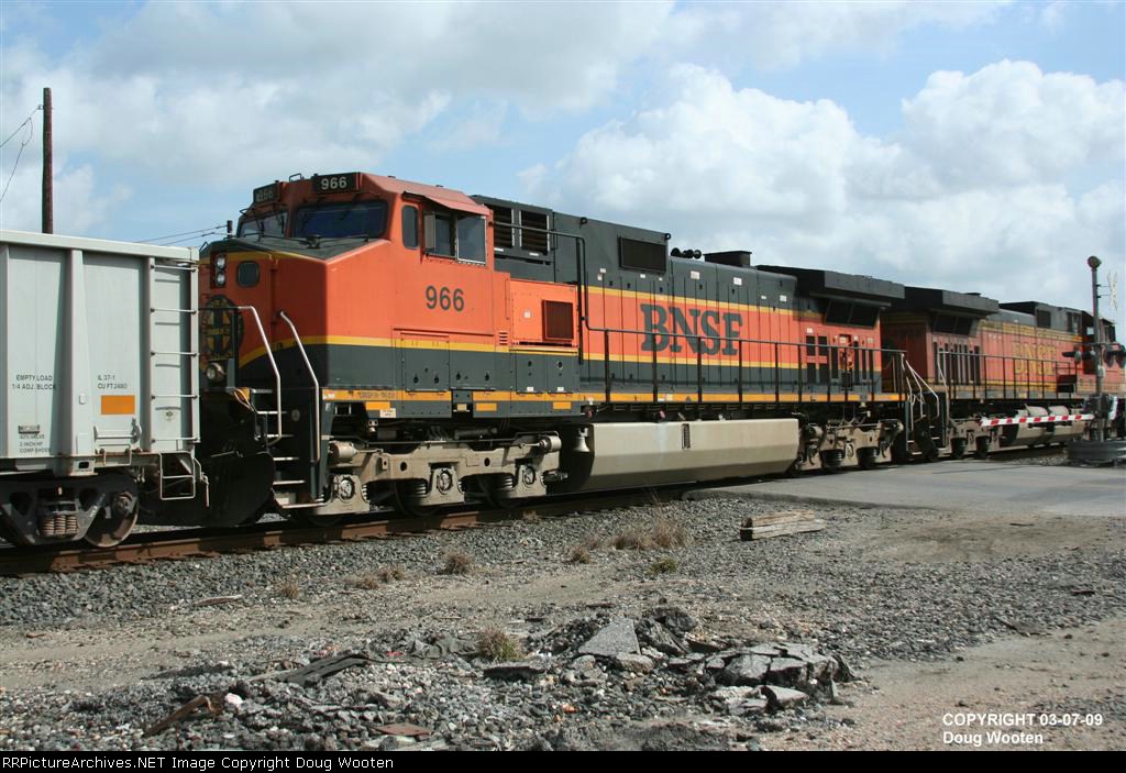 BNSF 966
